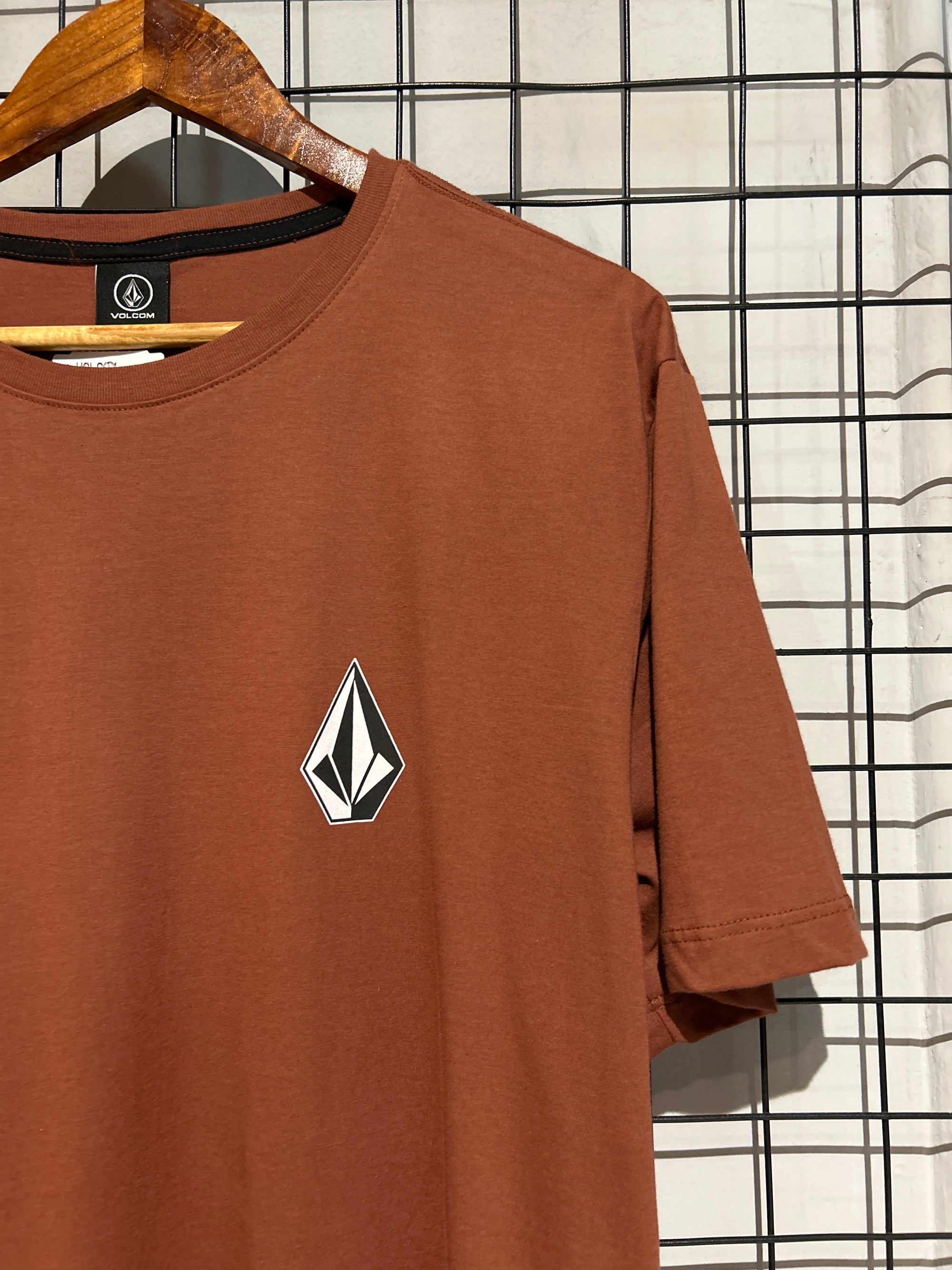 Camiseta Volcom Iconic Vermelho – KamoaSurfShop